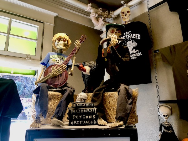 Haunted Hamburger Restaurant Jerome AZ - The Traveling Locavores
