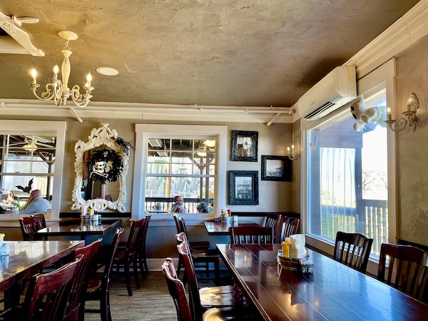 Haunted Hamburger Restaurant Jerome AZ - The Traveling Locavores